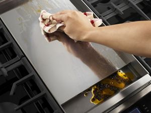 How to Clean a Griddle in 9 Steps | KitchenAid